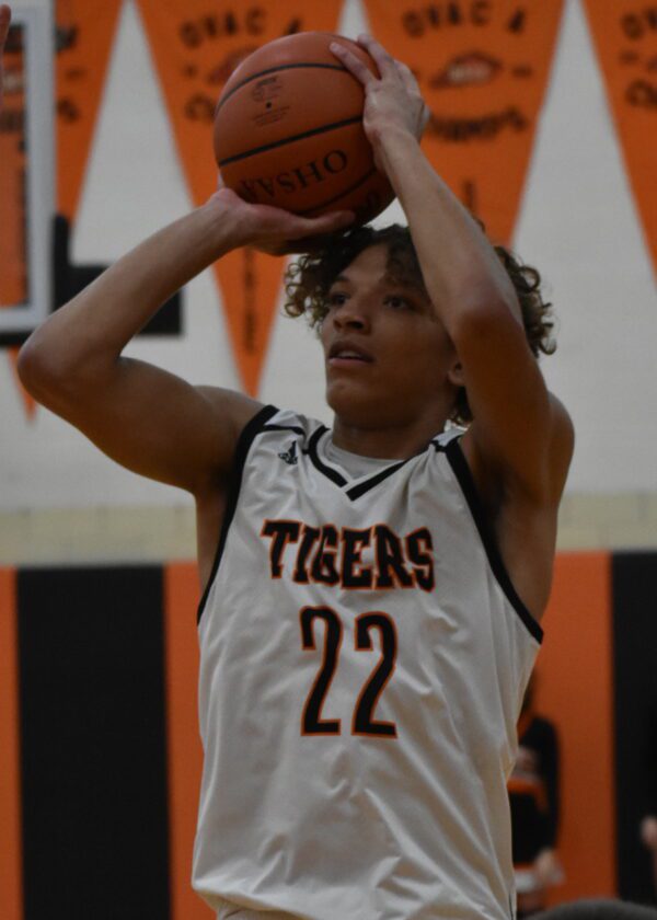 Brock scores 1000th point in Shadyside’s 68-61 win | News, Sports, Jobs ...